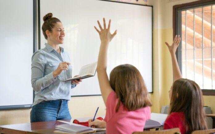 FORMAS DE COMO ES UN BUEN PROFESOR