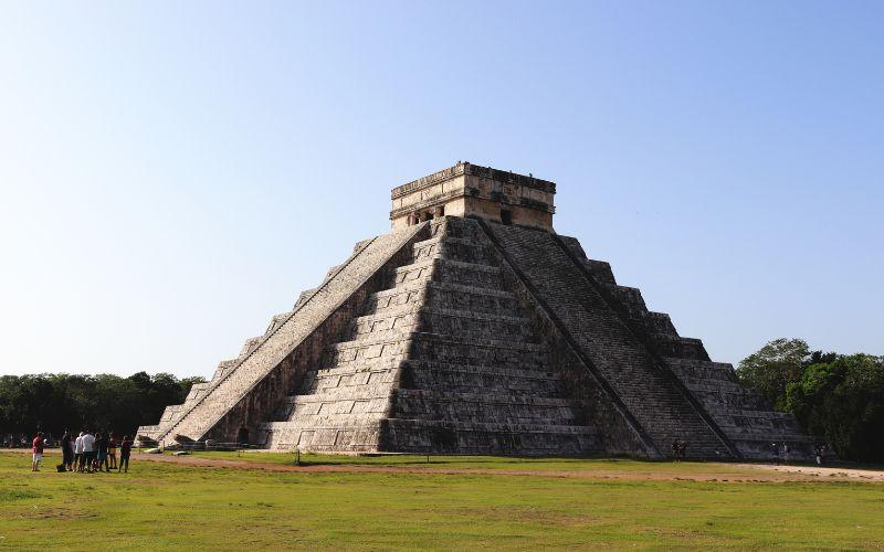 Los 15 aportes culturales de los mayas más importantes Los 15 aportes culturales de los mayas más importantes