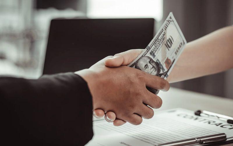 18 ejemplos de ilegalidad