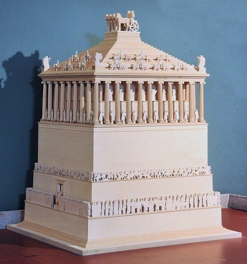 Mausoleo de Halicarnaso: localización, historia, descripción, ruinas