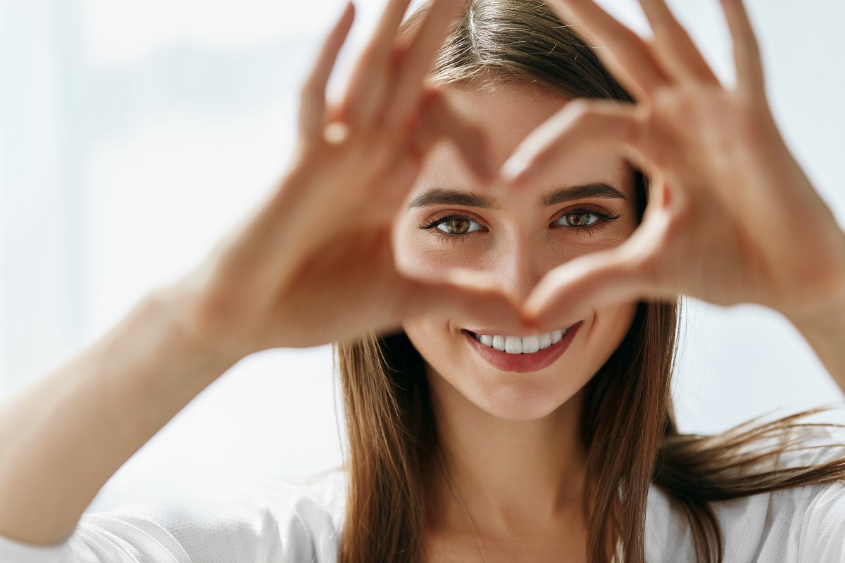 80 frases sobre las miradas en la vida, las relaciones y el amor