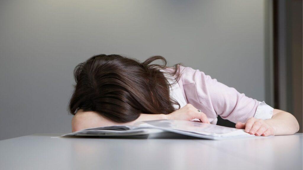 Astenia: qué es, síntomas, causas, tipos, complicaciones, tratamientos