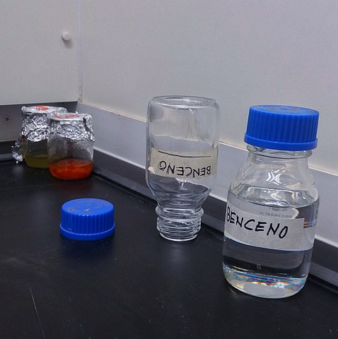 Benceno: historia, estructura, propiedades, derivados, usos