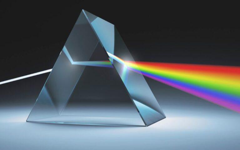 Óptica física: qué es, historia, términos frecuentes, leyes, aplicaciones