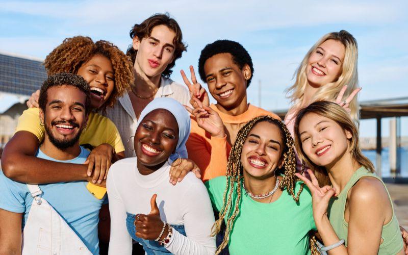 Entorno cultural: qué es, elementos, en empresas, en Latinoamérica