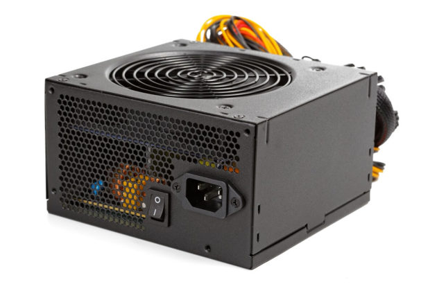 PARTES INTERNAS DE UNA COMPUTADORA.