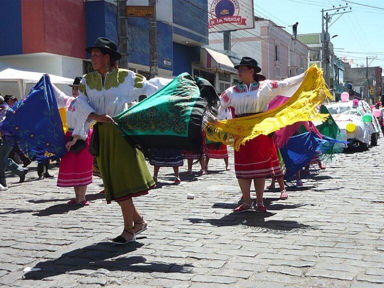 7 Tradiciones y Costumbres de Cuenca (Ecuador)