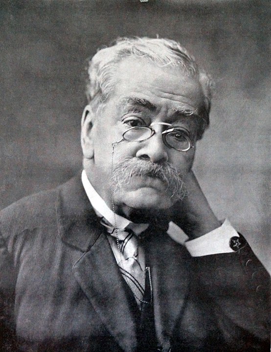 10 Autores Peruanos y sus Libros Más Famosos